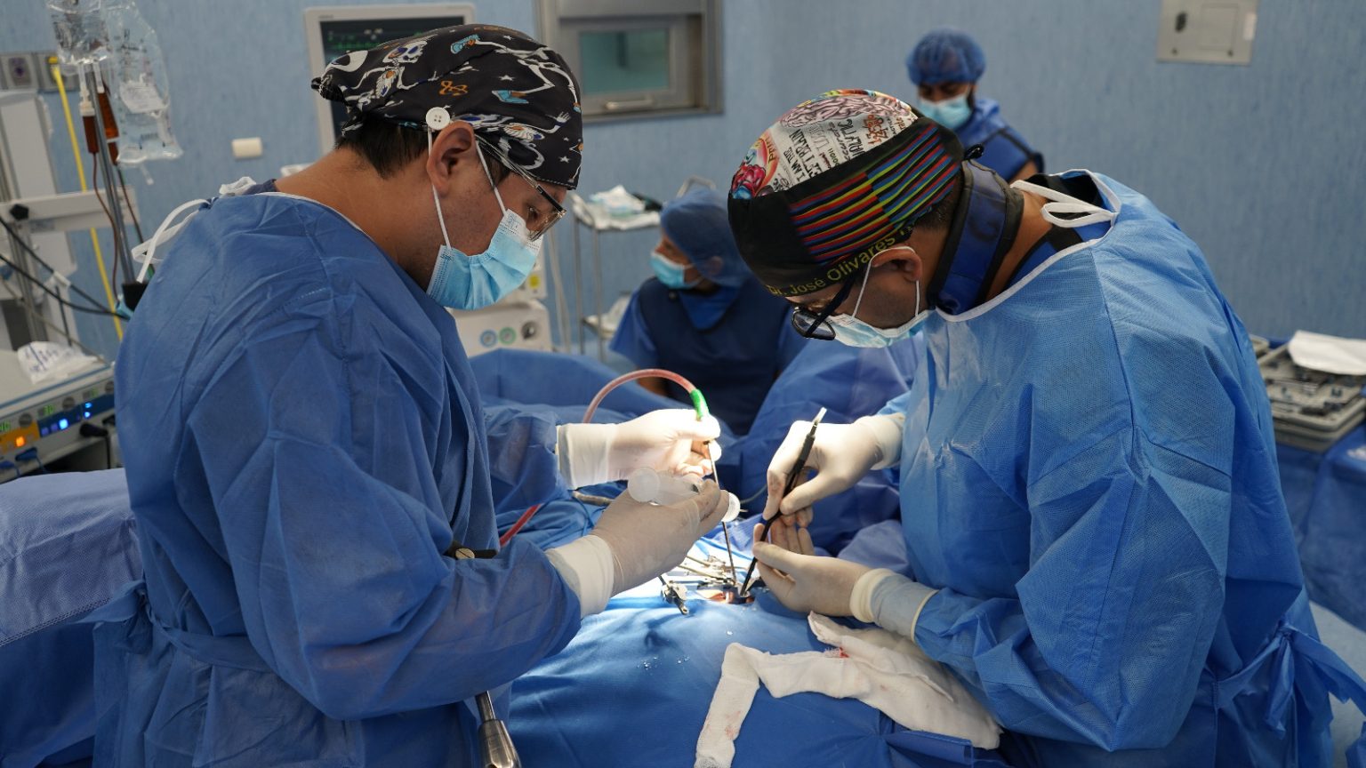 Neurocirujanos del Hospital Monte Sinaí realizaron la primera cirugía ...